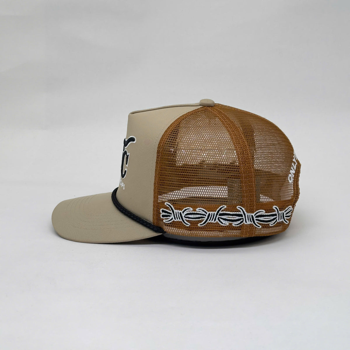 BARBED WIRE TRUCKER CAP RANGE – The Country Companies
