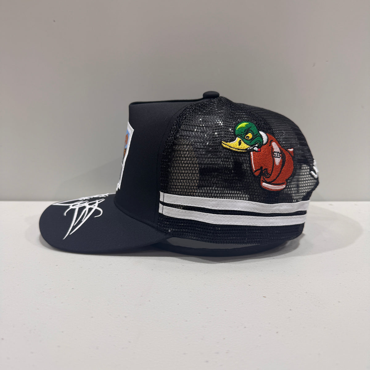 UPPA WHITE BADGE TRUCKER CAP – The Country Companies